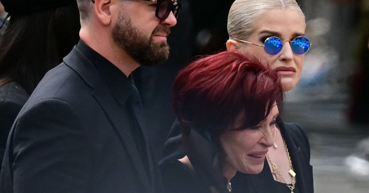 „Vermisse dich, Daddy“ - Sharon & Kelly Osbourne: Rührendes Tribut an ...