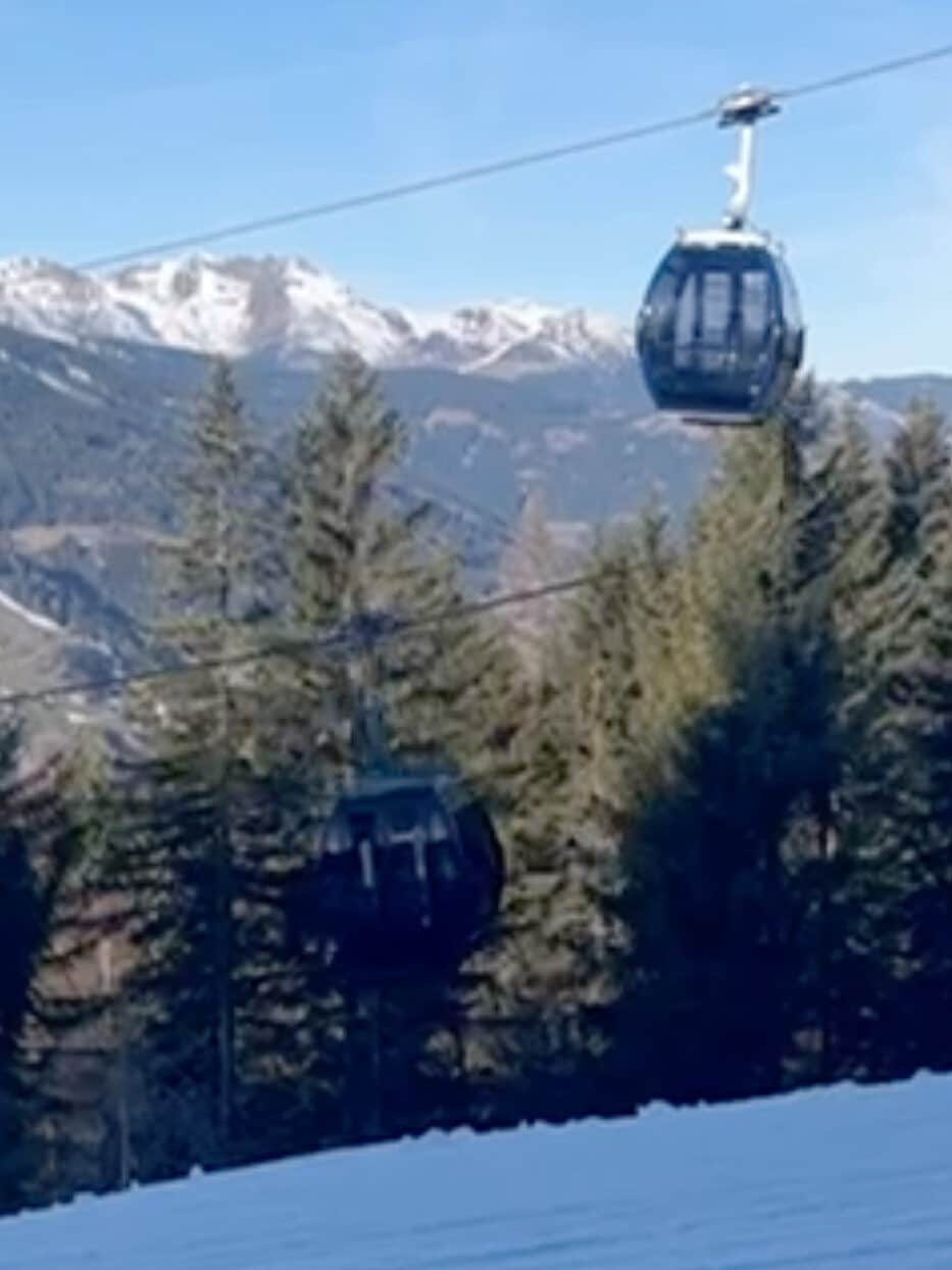 Wild "swing parade" - Really bad! The gondola ride hit the stomach ...