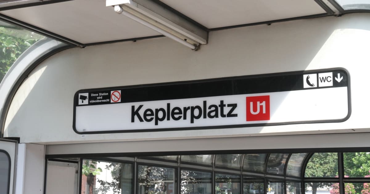 In Waffenverbotszone - Flucht mit Drogen: Nun droht Algerier ...