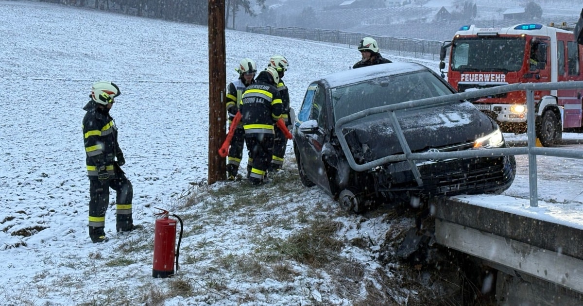 Wintereinbruch - Auf den steirischen Straßen krachte es in Serie | krone.at