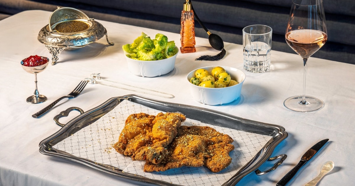 With gold leaf - This is Vienna’s most expensive schnitzel at €395 ...