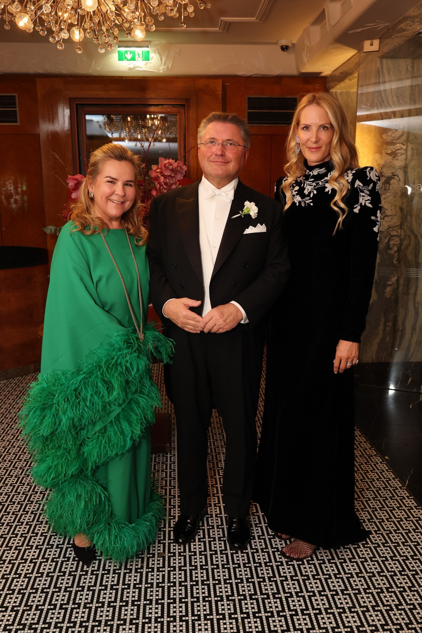 Die schönsten Bilder - Philharmonikerball: Goldener Abend im ...