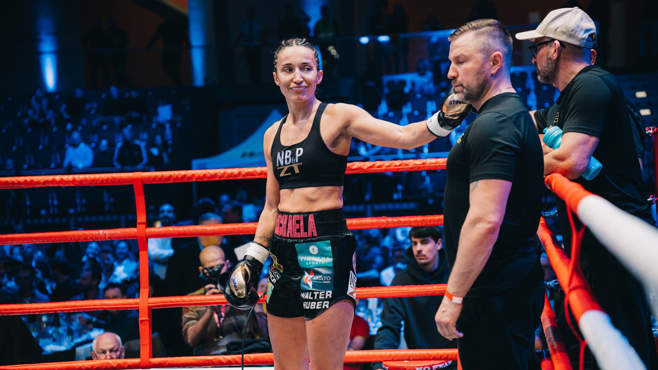 Nach Punkten - Michaela Kotaskova verliert WM-Kampf gegen Cameron ...