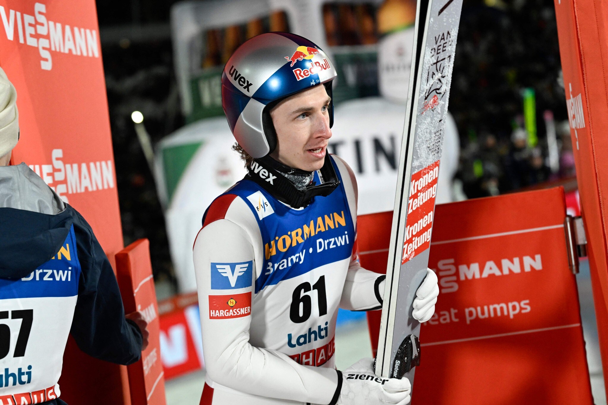 A razor-thin lead - Tschofenig wins second ski jumping event in Lahti ...
