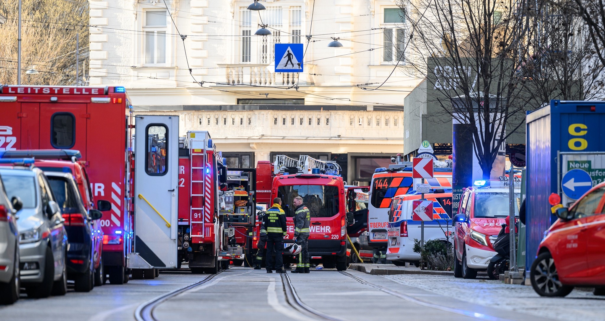 Auf Wiener Baustelle - Unter Betonmassen begraben: Vier Arbeiter tot ...