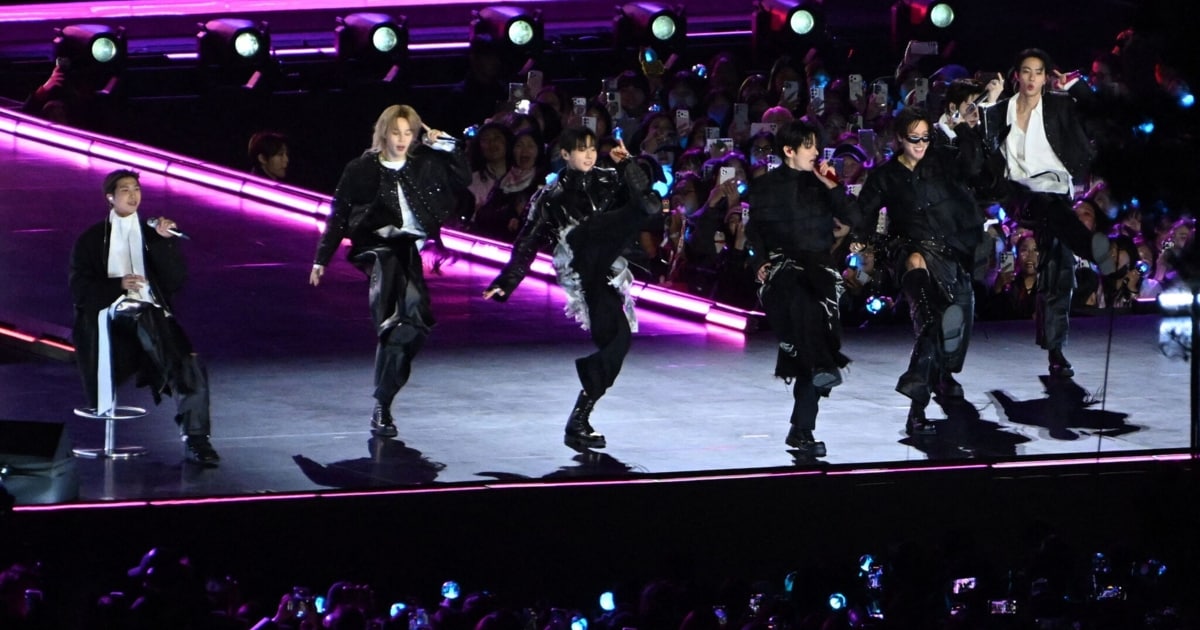 Nach Militärdienst - 260.000 Fans: BTS feiert Comeback mit Mega-Konzert ...
