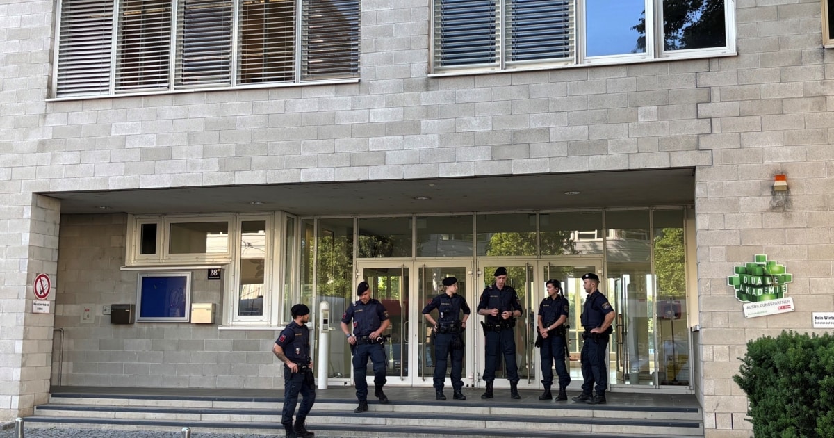 Mehrere Nachrichten - Amoklauf zu Schulbeginn in Linz befürchtet | krone.at
