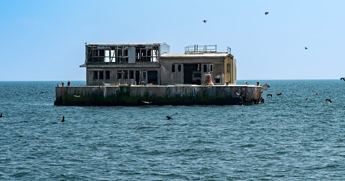 Gespenstischer Anblick - Ehemalige DDR-Station vor Rügen wird ...